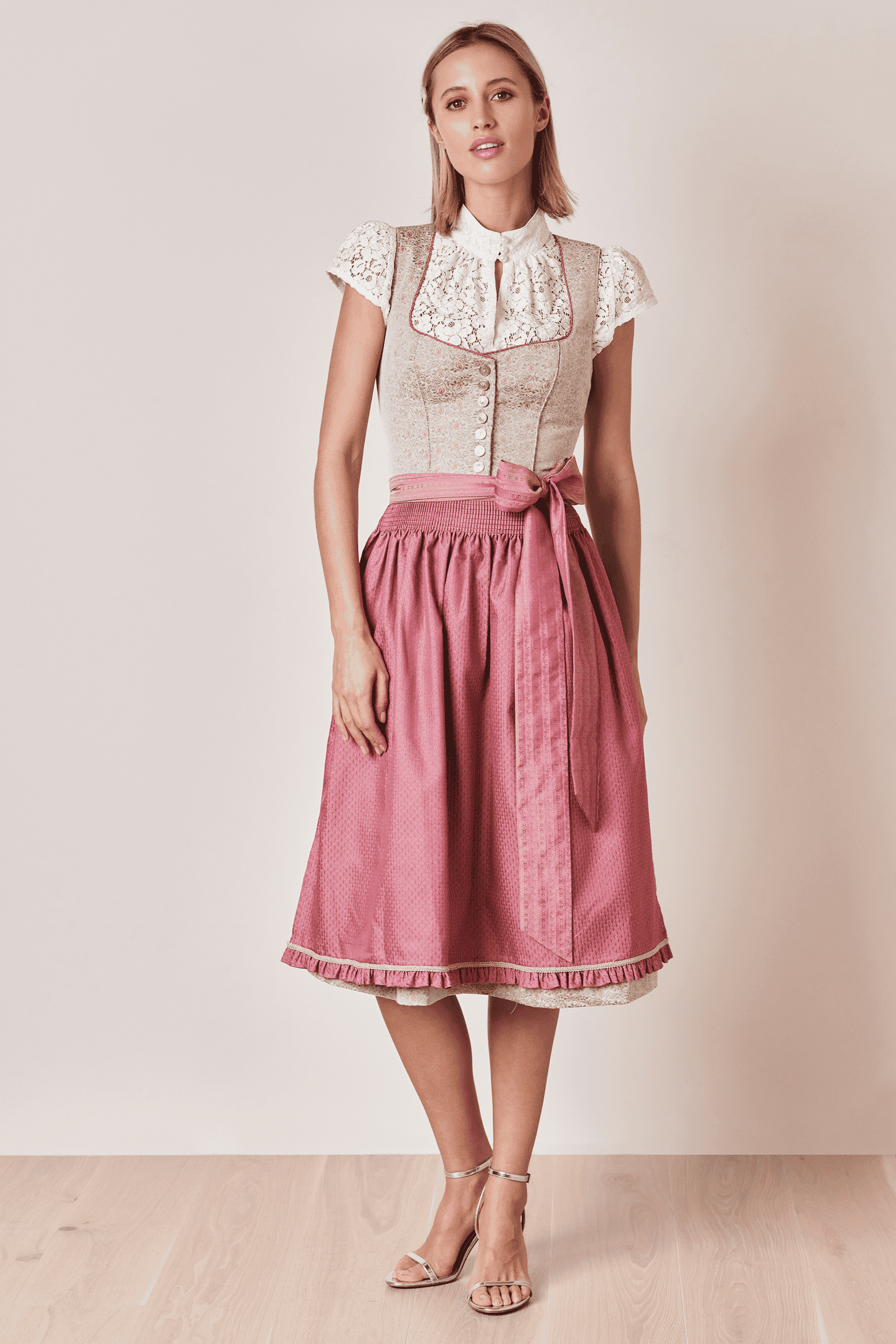 Dirndl Marelie (70cm) in rosa im Julia Trentini Online Shop