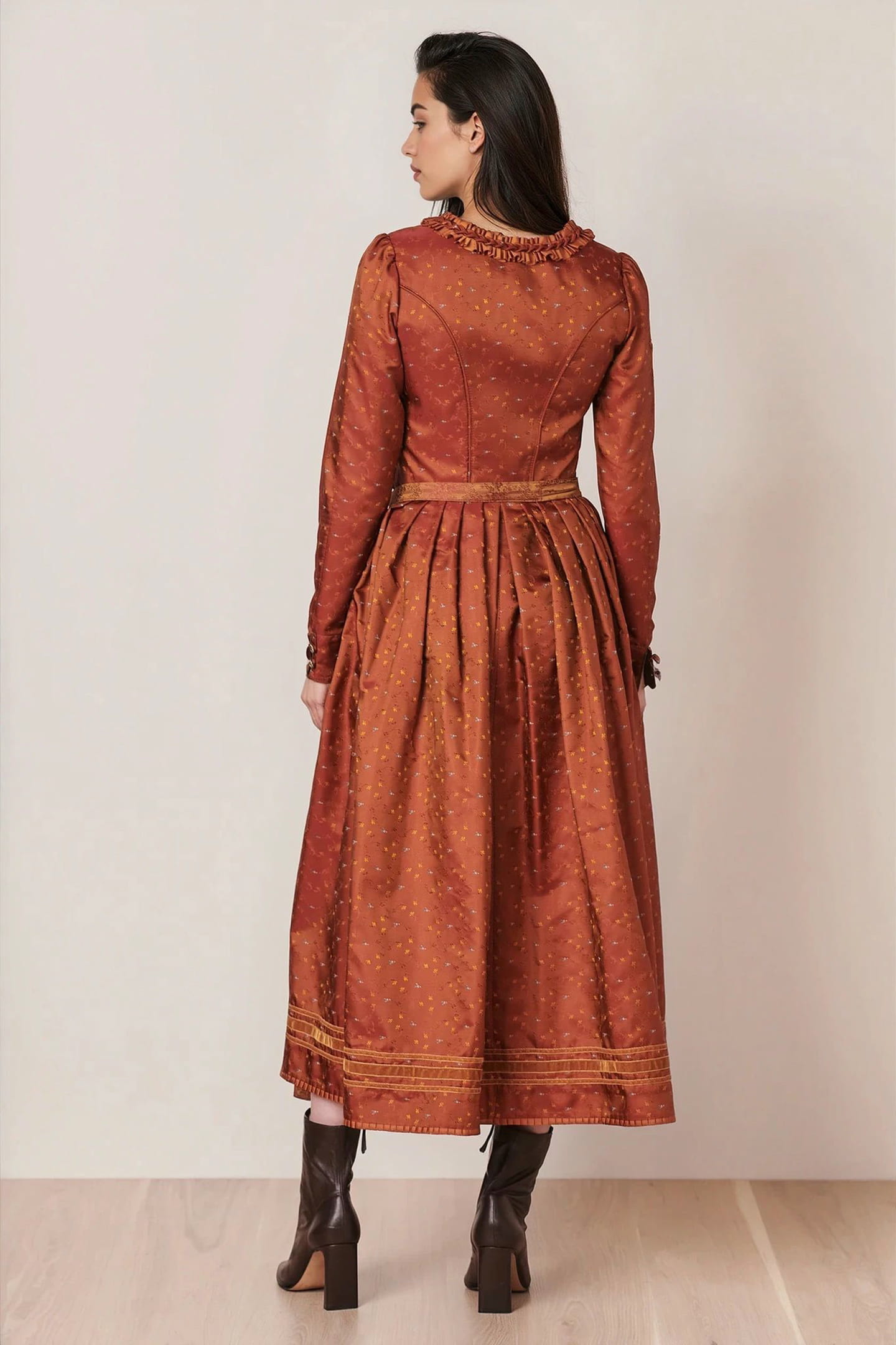 Dirndl Frieda (85cm) in orange im Julia Trentini AT Online Shop