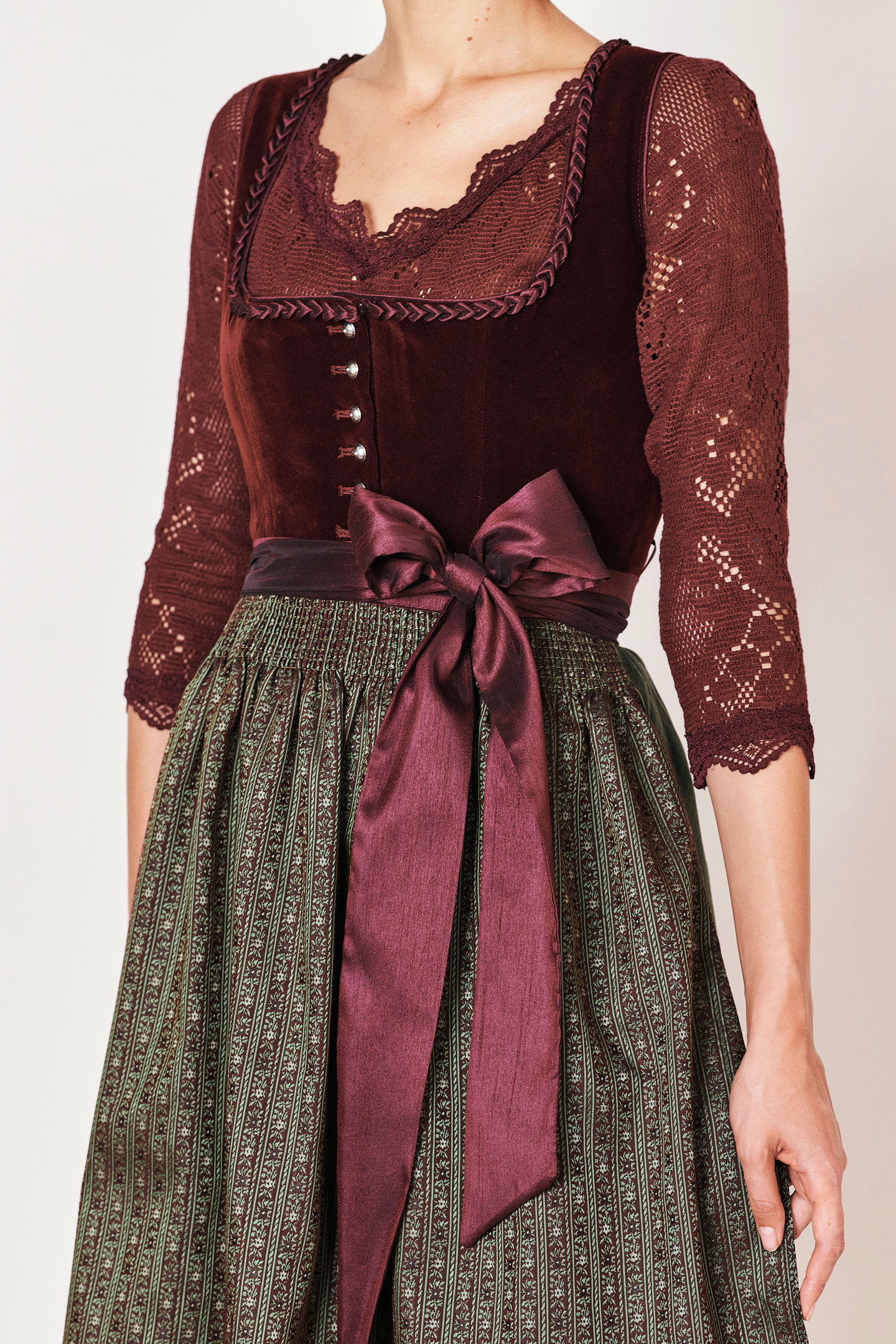Dirndl Felicia (60cm) in rot im Julia Trentini AT Online Shop